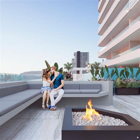 Cristal Bay La Nueva Joya Del Malecón