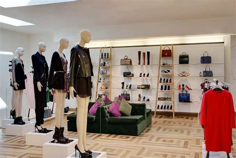 Top Shop Th I Trang N I Ti Ng Nh T Tr N Ng Nguy N Nh Chi U Qu N Tp H Ch Minh