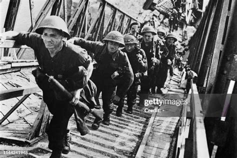 D Day Soldiers Photos And Premium High Res Pictures Getty Images