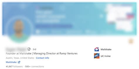 How To Write A Great LinkedIn Headline With Examples