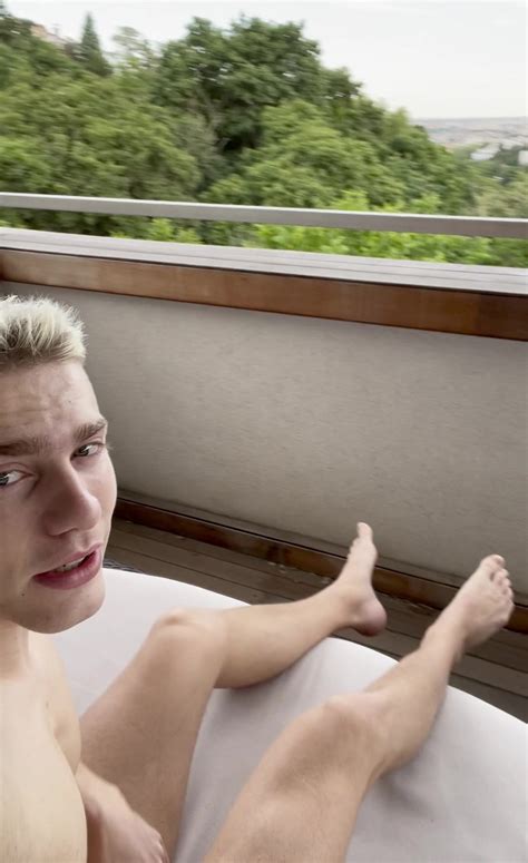 Fit Blond Guy Cumming