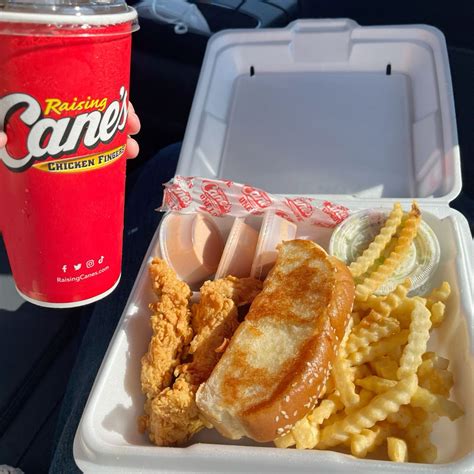 Raising Canes Meal In 2025 Comfort Food Yummy Food Food Cravings