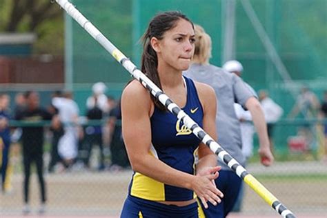 Allison Stokke Olympics 2022
