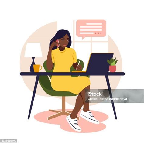 아프리카 여자 노트북과 전화와 함께 테이블에 앉아 컴퓨터에서 작업할 수 있습니다 프리랜서 온라인 교육 또는 소셜 미디어 개념 개념을 공부 플랫 스타일 개념에 대한 스톡 벡터