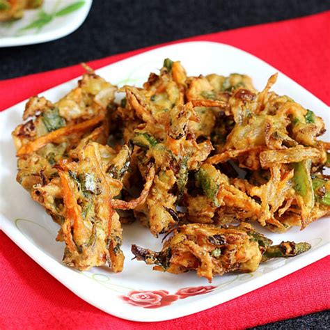 Veg Pakauda Eat Well Food