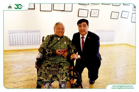 АРДЫН ХУВЬСГАЛЫН 100 ЖИЛИЙН ОЙН МЕДАЛЬ ГАРДУУЛЛАА