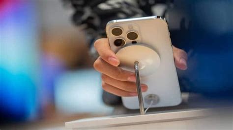 lakshya dalal 🇮🇳 on linkedin apple surprises in china sets india