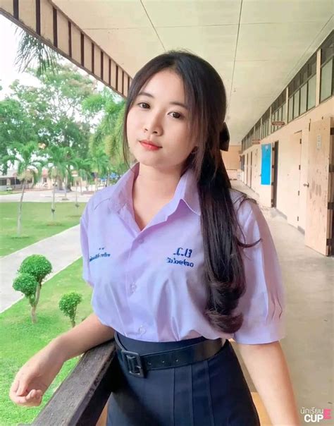 ปักพินโดย Sky Line ใน การบันทึกอย่างรวดเร็ว สาวม ปลาย นางแบบ สาว