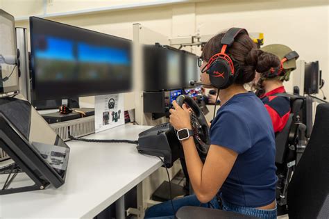 The Singapore Army Coa Receiving A Brief About The Himars Facebook