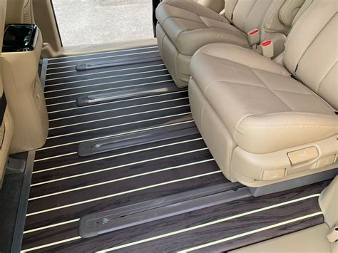 올뉴 더뉴 카니발 전용 요트바닥 출시 실내를 더욱 고급스럽고 편리하게 올댓카니발