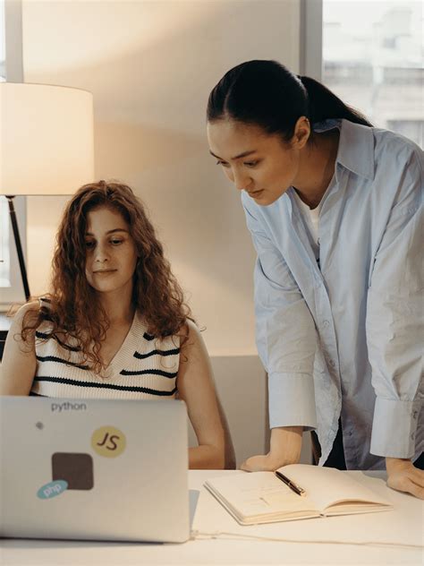 Software Engineer Vs Data Engineer The Common Differences Institute