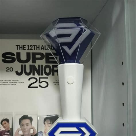 Vivian Lan Vivian Lan Threads Say More