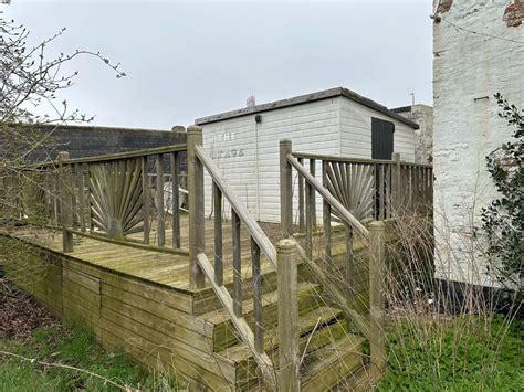 Lot Lock House Lock Row Torksey Lincoln Ln1 2eh Auction Lot £95000 Auction Estates