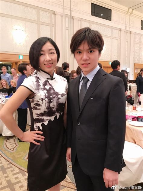 总决赛晚宴隋文静穿中国风短裙 韩聪帅炸天 搜狐大视野 搜狐新闻