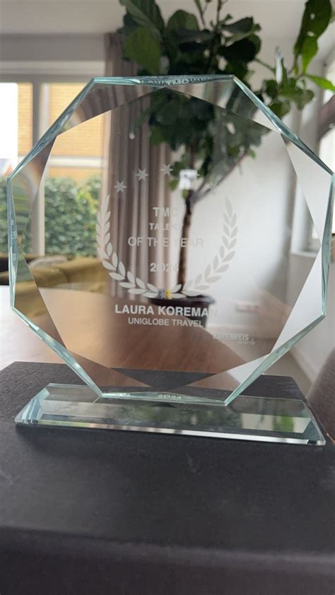 Uniglobe Travel International Lp On Linkedin Congratulations To Laura