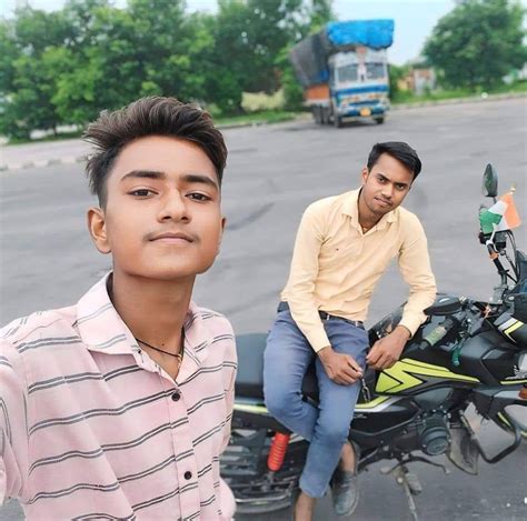 Vimlesh Editing On Reels