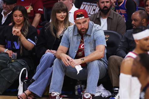 Taylor Swift Refuses To Let Travis Kelce Ignore Young Cavaliers Fan