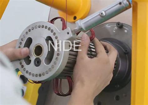 China Motor de inducción automático del bobinado del estator máquina de inserción Comprar