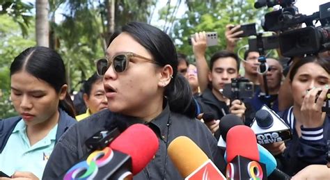 พี่สาว บุ้ง ทะลุวัง มอบทนายรับประวัติการรักษาน้องสาวย้อนหลัง 5 วัน โวยโดนเลื่อน 7 ครั้ง