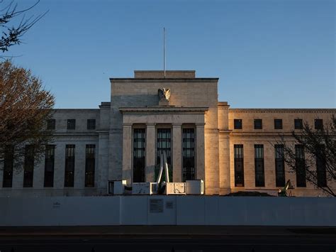 What Is The Difference Between A Dot Plot And An Interest Rate Forecast