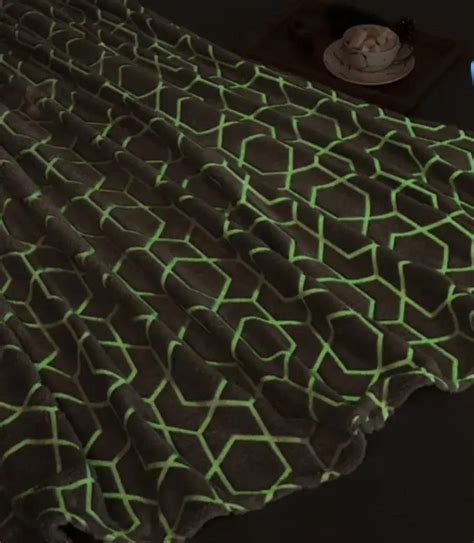 Плед що світиться у темряві Абстракція 220х200 Yls фото відгуки характеристики в інтернет