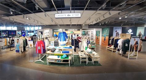 라코스테스포츠lacoste Sport 브랜드리뷰 0건 브랜드평점 4점 채용 1건 브랜드북 룩북