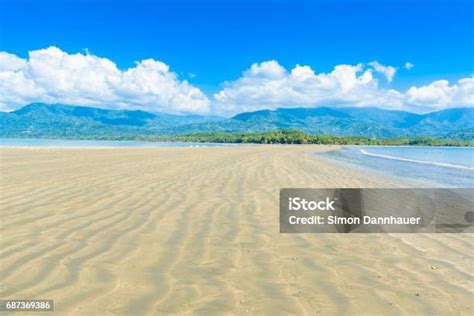 우비타의 마리노 발레나 국립공원 코스타리카 태평양 연안의 아름다운 해변과 열대 숲 경관에 대한 스톡 사진 및 기타 이미지