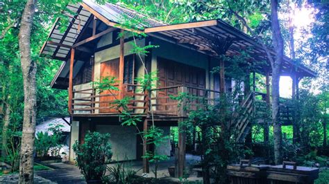 รวม 36 ไอเดีย “แบบบ้านสองชั้น” มีใต้ถุนยกขึ้นสูง ลมโกรกได้ทั่วทั้งบ้าน