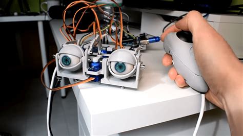 This Arduino Keeps Its Eyes On You Hackaday