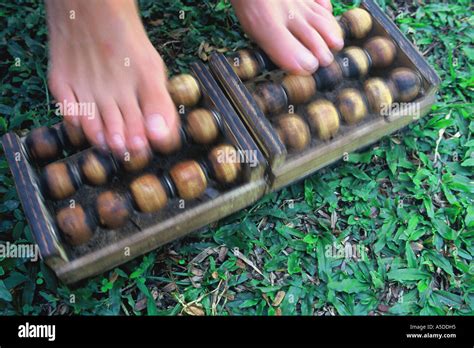 Kandy Massage For The Feet Stock Photo Alamy