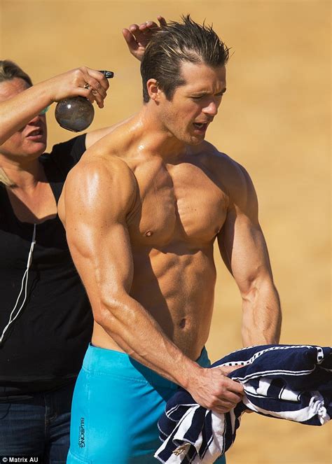 Shirtless Kyle Pryor Sheds His Characters Medical Coat As He Flaunts