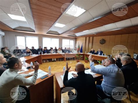 На първото си за 2025 г заседание общинските съветници в Елхово одобриха всички точки в дневния