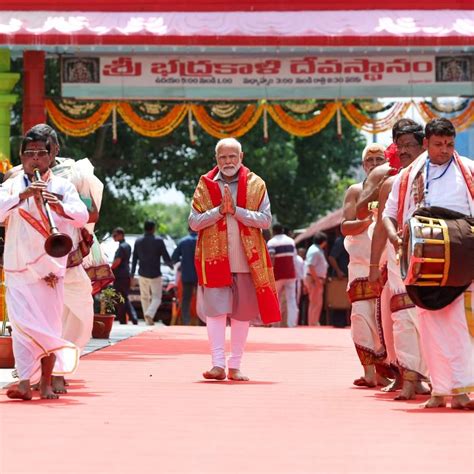 মাননীয় প্রধানমন্ত্রী শ্রী নরেন্দ্র মোদী Subrata Majumdar