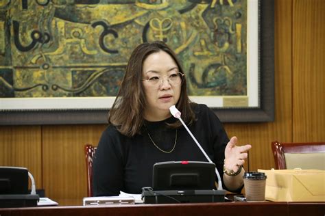 Хууль эрх зүйн орчныг сайжруулах болон санхүү төсвийн асуудлыг судалж санал боловсруулах үүрэг