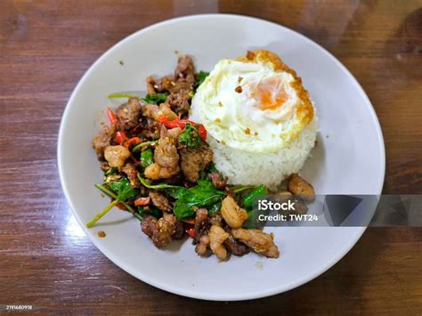 Pad Kra Pao Thai Style Holy Basil Beef Stir Fry With Fried Egg Thai