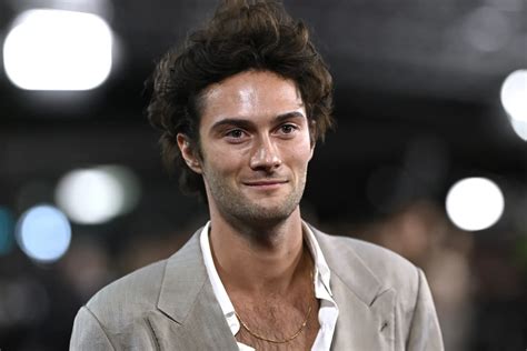 Who Is Oli Green All About Sienna Millers Babefriend Manometcurrent