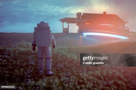 Crashed Spaceship Photos And Premium High Res Pictures Getty Images