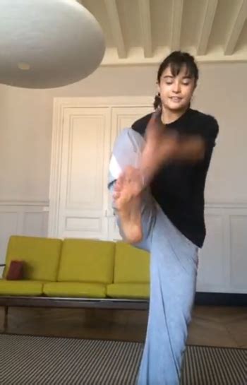 Mathilde Lin Feet Aznudefeet