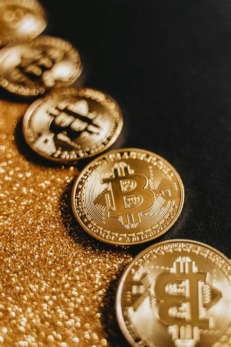 가상 화폐 간결한 거래 경제 경제학 골드 금색 반짝이 배경 금융 금융 기술 금화 돈 동전 디지털 돈