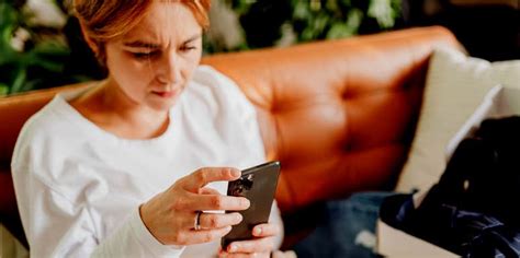 What Is Doomscrolling And 10 Ways To Stop Yourtango