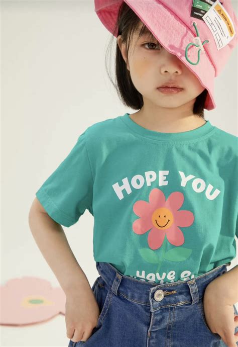 Lw Photoshoot에 있는 Yenni Kristiani님의 핀