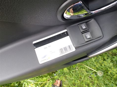 Подсветка кнопок стеклоподъемников — Renault Logan (2G), 1,6 л, 2015 ...