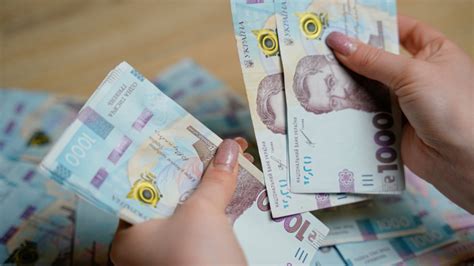 Економічні реалії — за яку зарплату готові працювати українці Читайте на Ukr Net