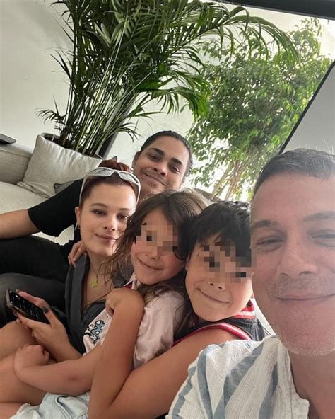 Alejandro Sanz Feliz Consigue Reunir A Sus Cuatro Hijos
