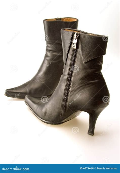 черные ботинки стоковое фото изображение насчитывающей кожа 6871648