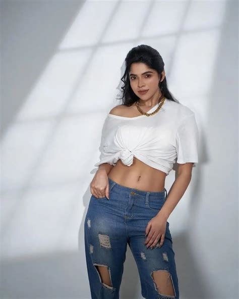 Divya Bharathi Rhottamilcelebs