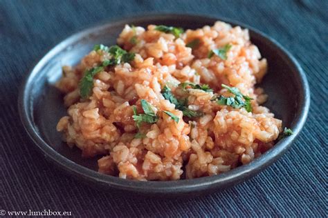 Бърз червен ориз с кориандър Lunchbox