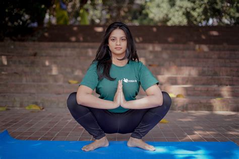 50 Yoga Squat Variations For Total Body Wellness Sensu