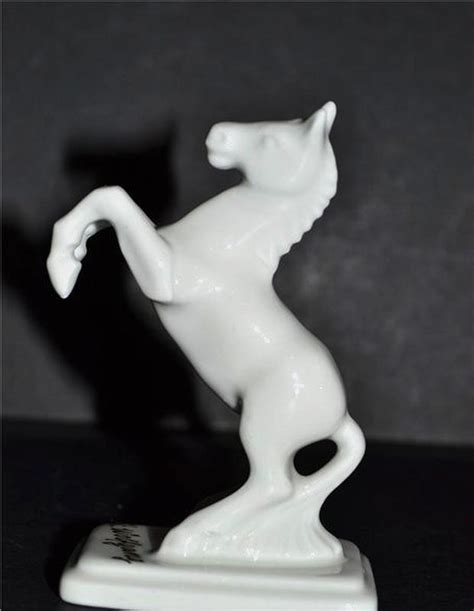 Винтажная статуэтка белая лошадь — цена 3500 грн в каталоге Статуэтки Купить товары для дома и