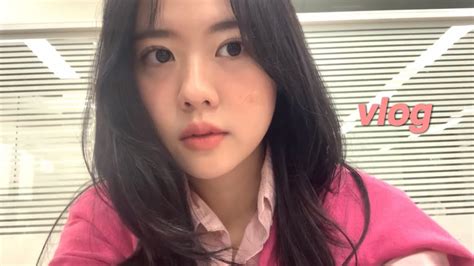 Vlog 직장인 브이로그1년차 직장인회사에서 먹기만 하나요더마비 바디로션김밥천국등촌샤브칼국수오디와이 커피테니스 Youtube